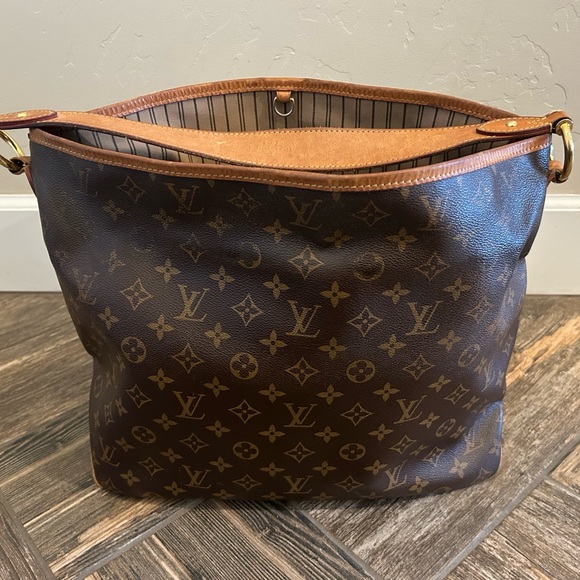 Louis Vuitton | Bags | Louis Vuitton Delightful Mm Monogram Purse ...